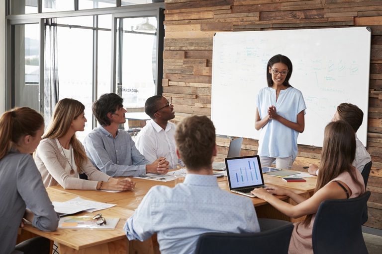 Por que a capacitação dos funcionários é importante? Entenda! - SnapSystems